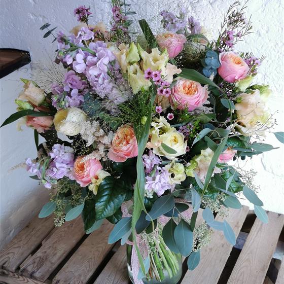 California Dreaming Luxury Vase | Pastel Flower Delivery Worthing